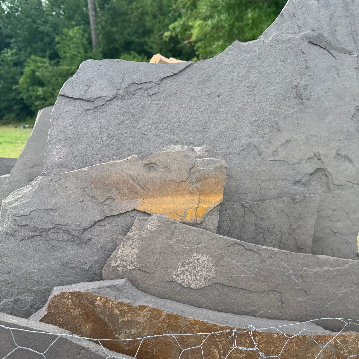 PA Irregular Flagstone Lilac – Liberty Landscape Supply
